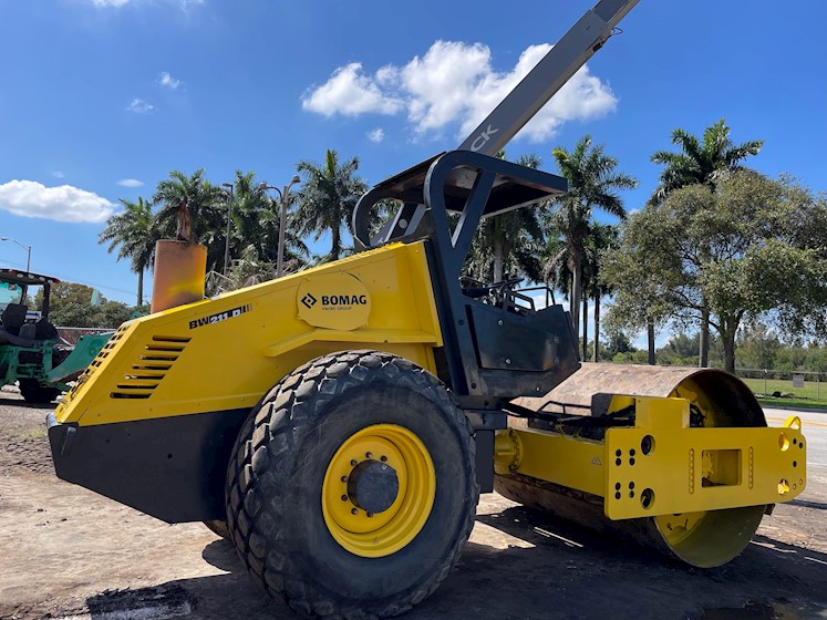 2006 Bomag BW211D-3 Vibratory Roller for sale $46,000 | Machinery ...