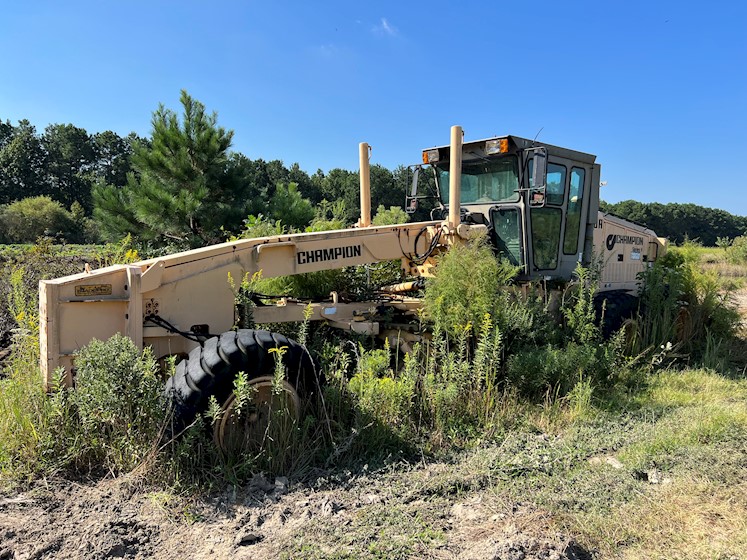 Champion 720A for sale $20,000 | Machinery Marketplace | 30D8E47D