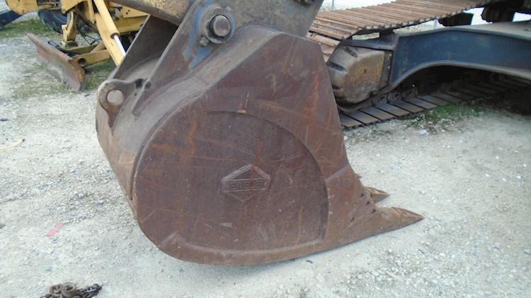 1996 Komatsu PC250LC-6L for sale $40,000 | Machinery Marketplace | 9A7A935B