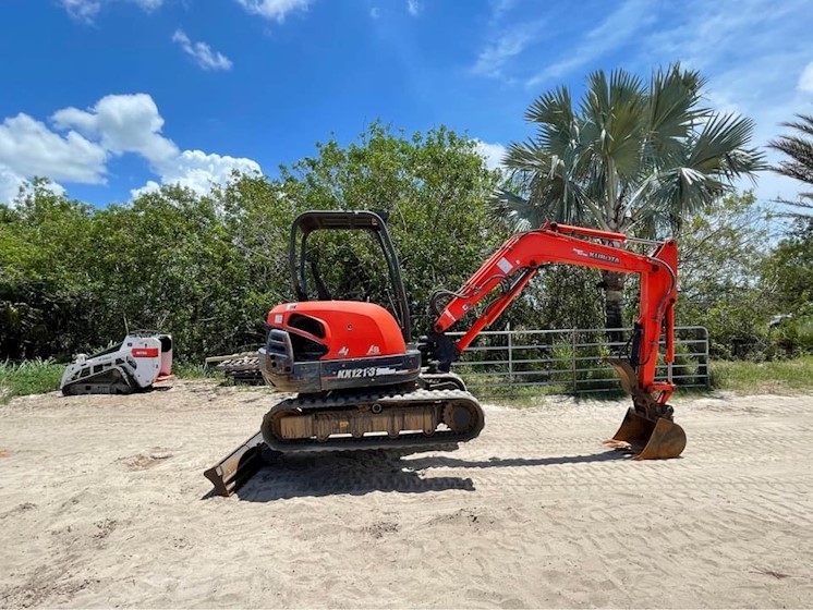 2012 Kubota KX121-3 for sale $35,000 | Machinery Marketplace | 9587F200