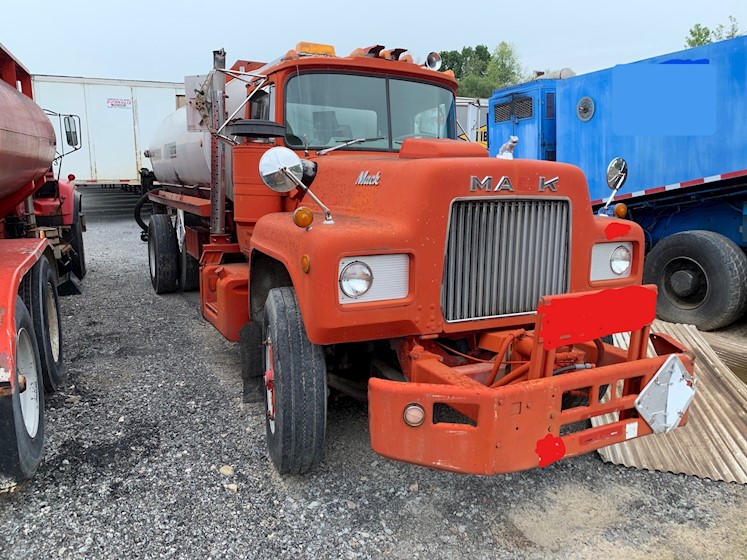 1975 Mack R685 for sale $6,500 | Machinery Marketplace | 6F4A2A74